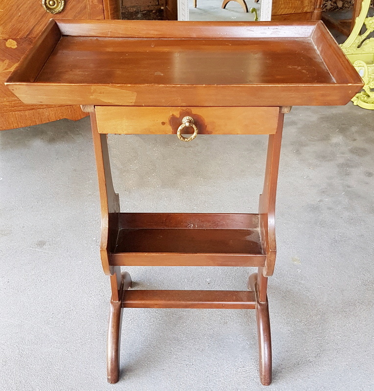 Miguel Meirelles Antiques – A Neoclassical Bedside Table