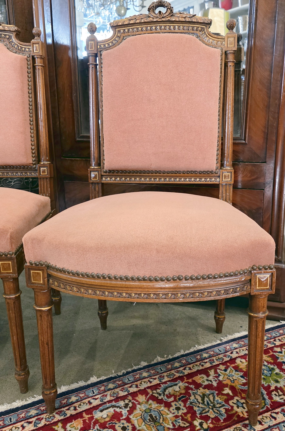 Miguel Meirelles Antiques – A pair of French Louis XVI Chairs