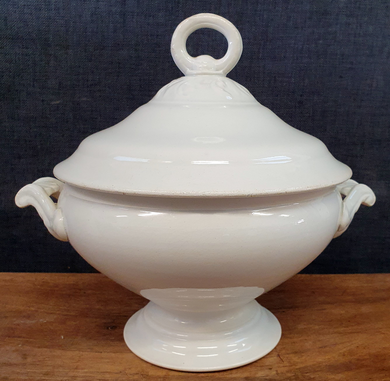 Miguel Meirelles Antiques - A French Soup Tureen