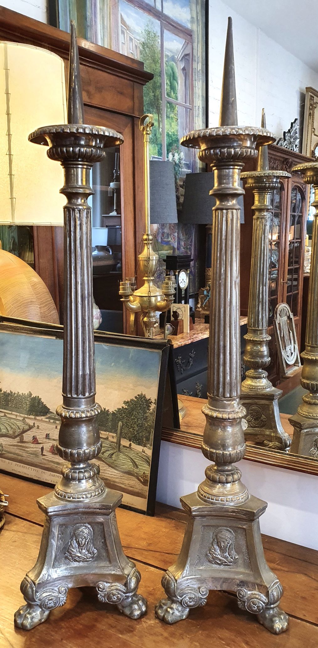 Miguel Meirelles Antiques - A pair of French Candelabra