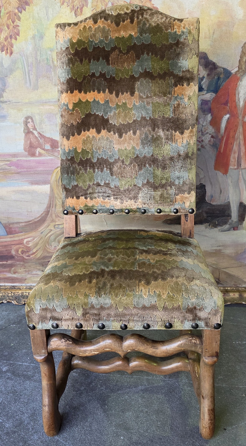 Miguel Meirelles Antiques – A pair of French Regence Chairs