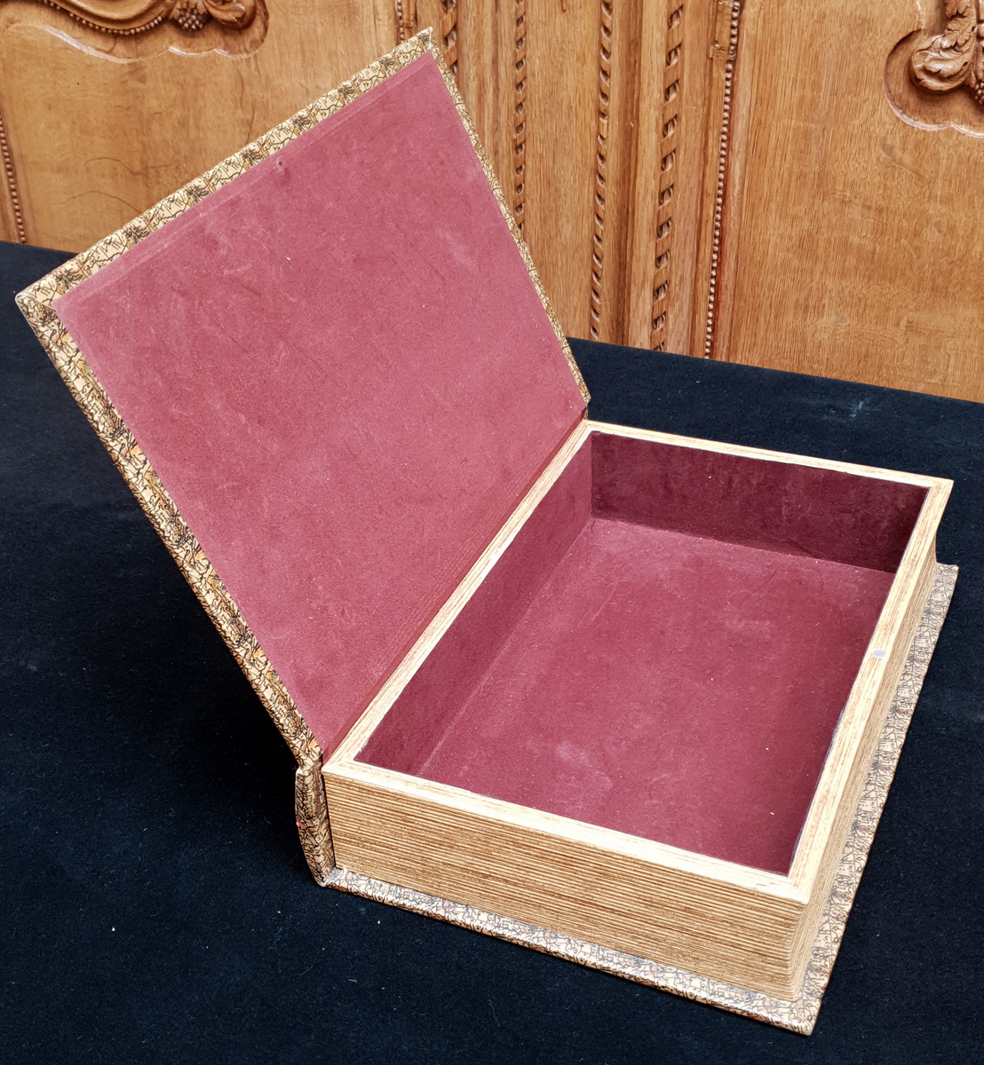 A secret Faux-Book Box