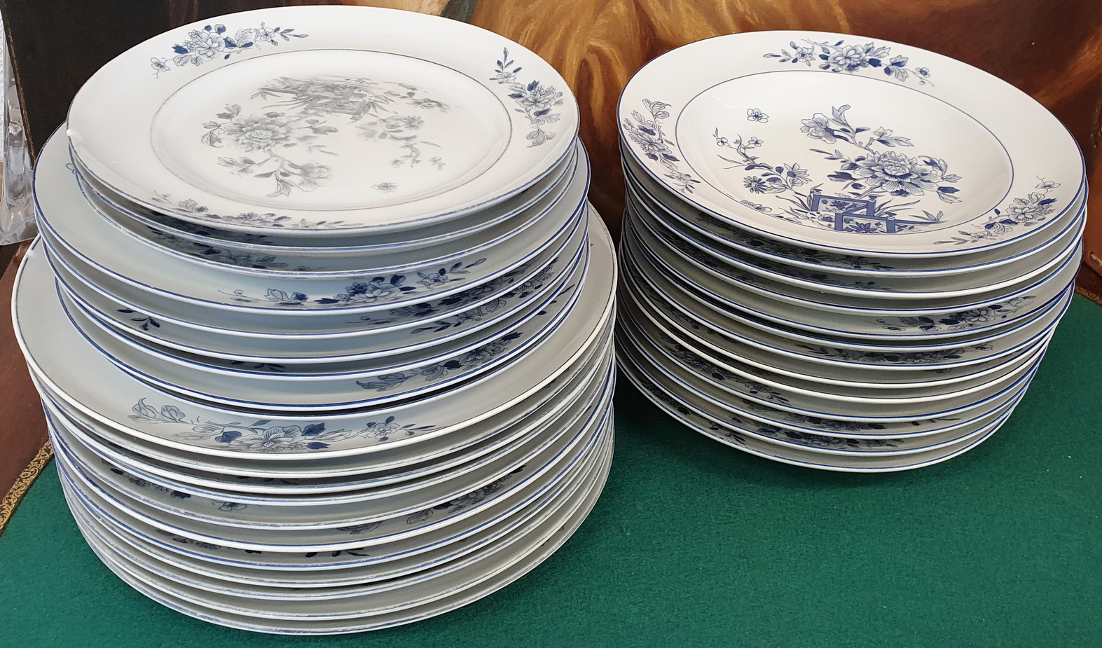 Miguel Meirelles Antiques – A Portuguese Vista Alegre Dinner Set